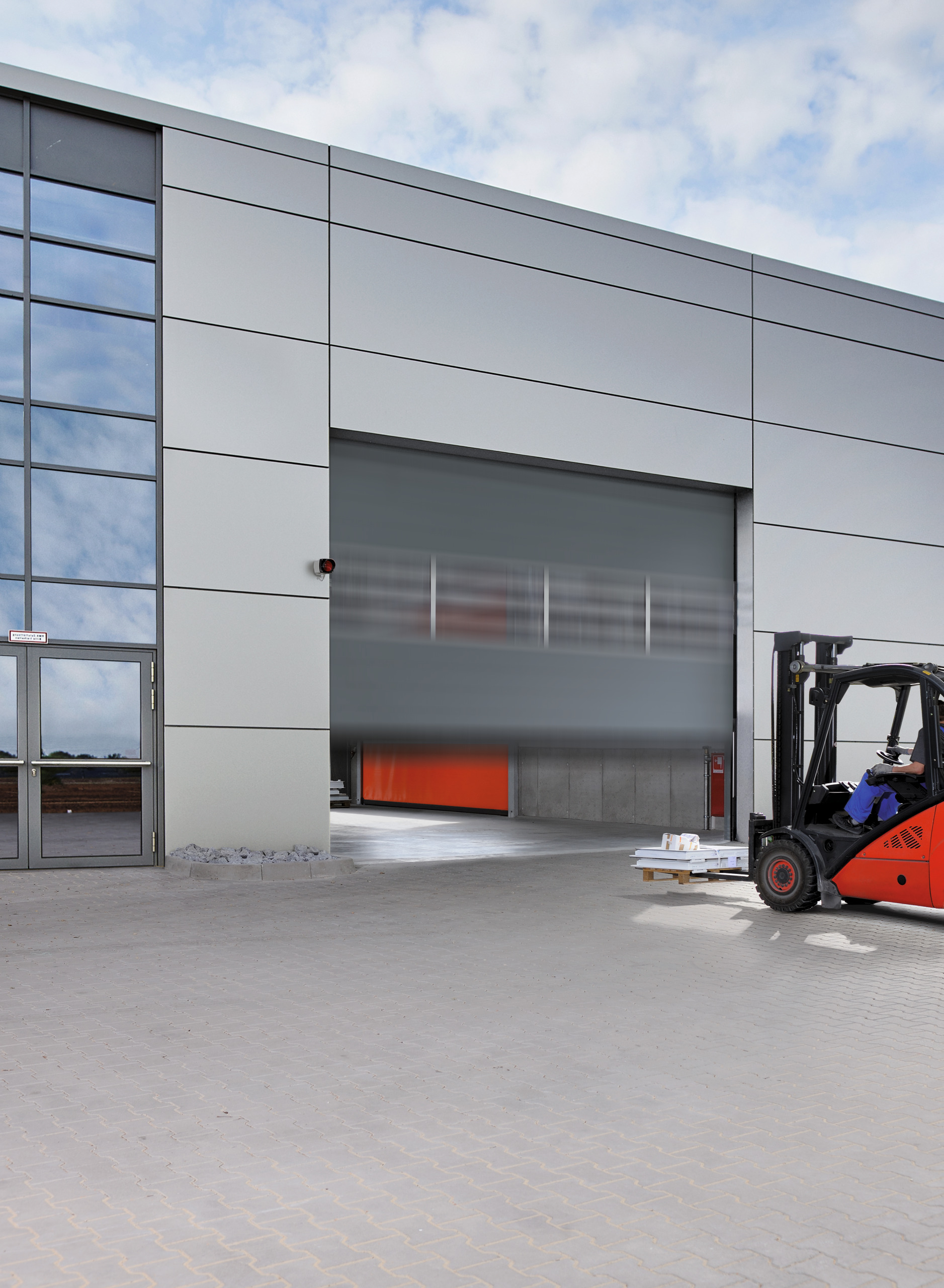 Industrie-Schnelllauftore - Hackmann Tortechnik